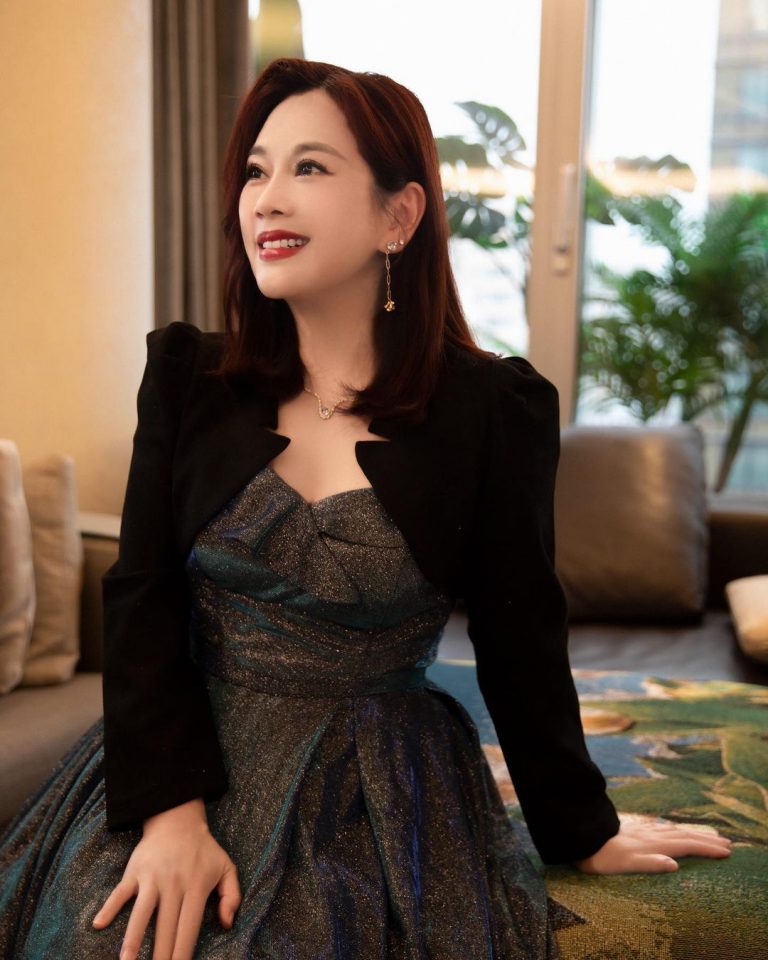 Top 25 Most Beautiful Indonesian Women - Hottest Indonesian Girls