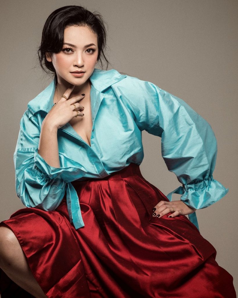 Top 25 Most Beautiful Indonesian Women - Hottest Indonesian Girls