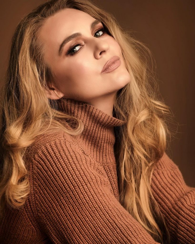 Top 25 Most Beautiful Irish Women - Hottest Irish Girls